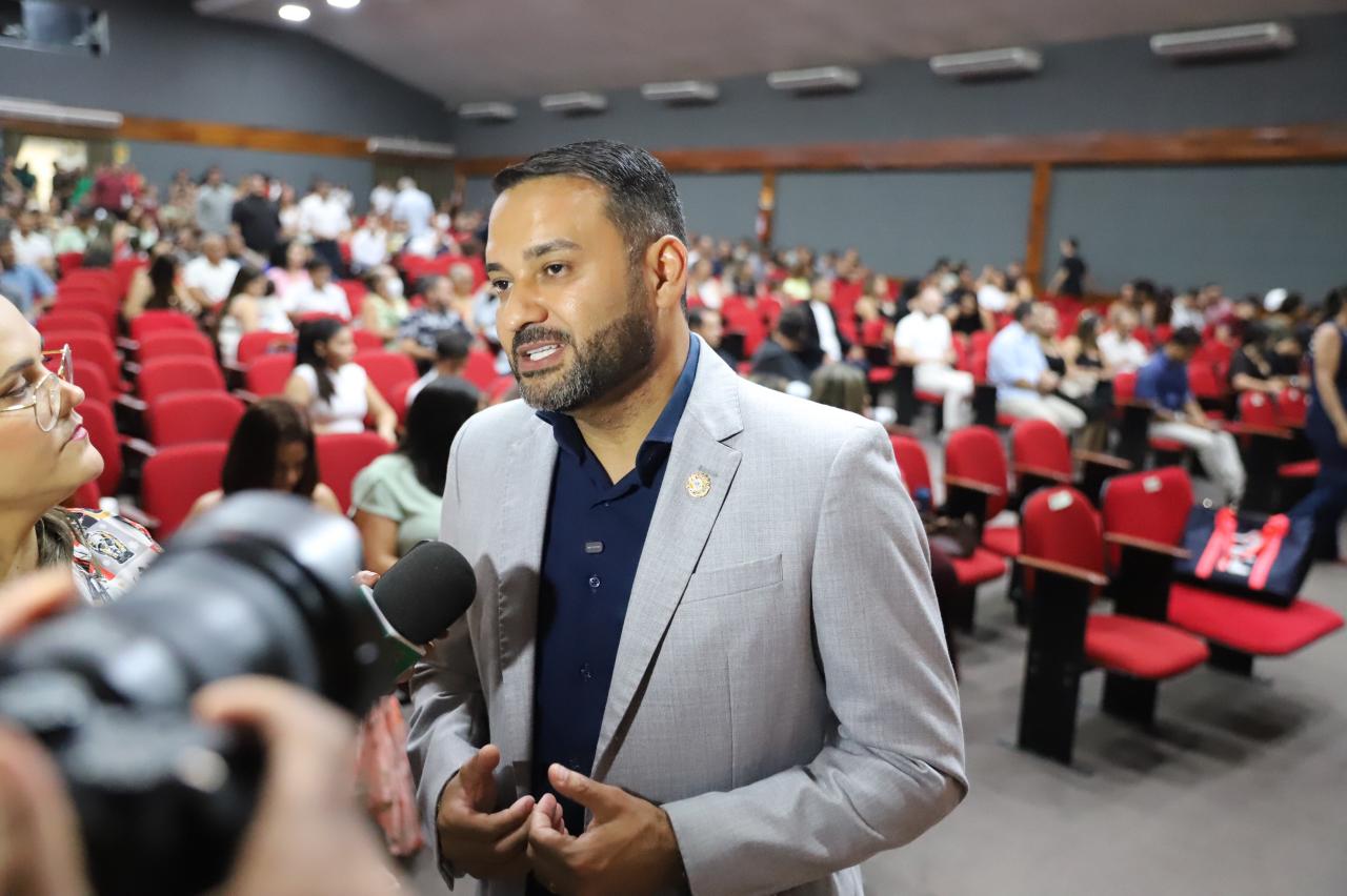 “Cada professor empossado fortalece a educação pública do Acre ...