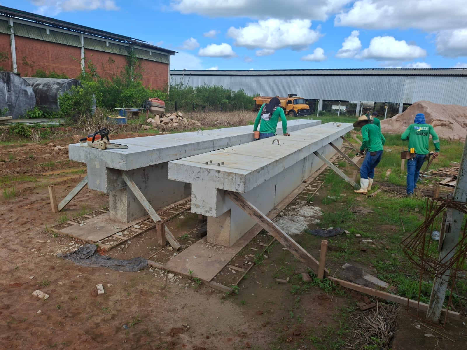 Obras da passarela do Ramal do Adolar avançam e Deracre trabalha na ...